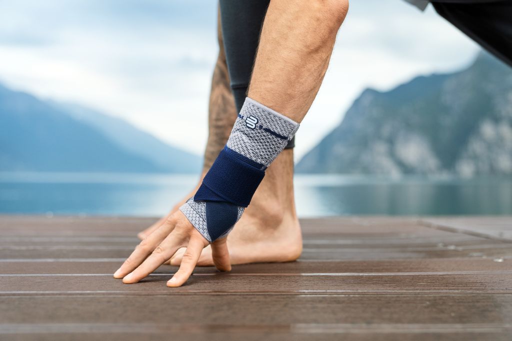 ManuTrain Wrist Support – Bauerfeind Partners